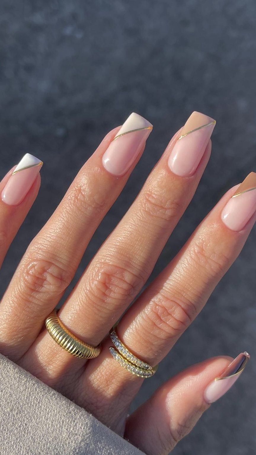 Spring Charm: 26 April Nail Color Ideas