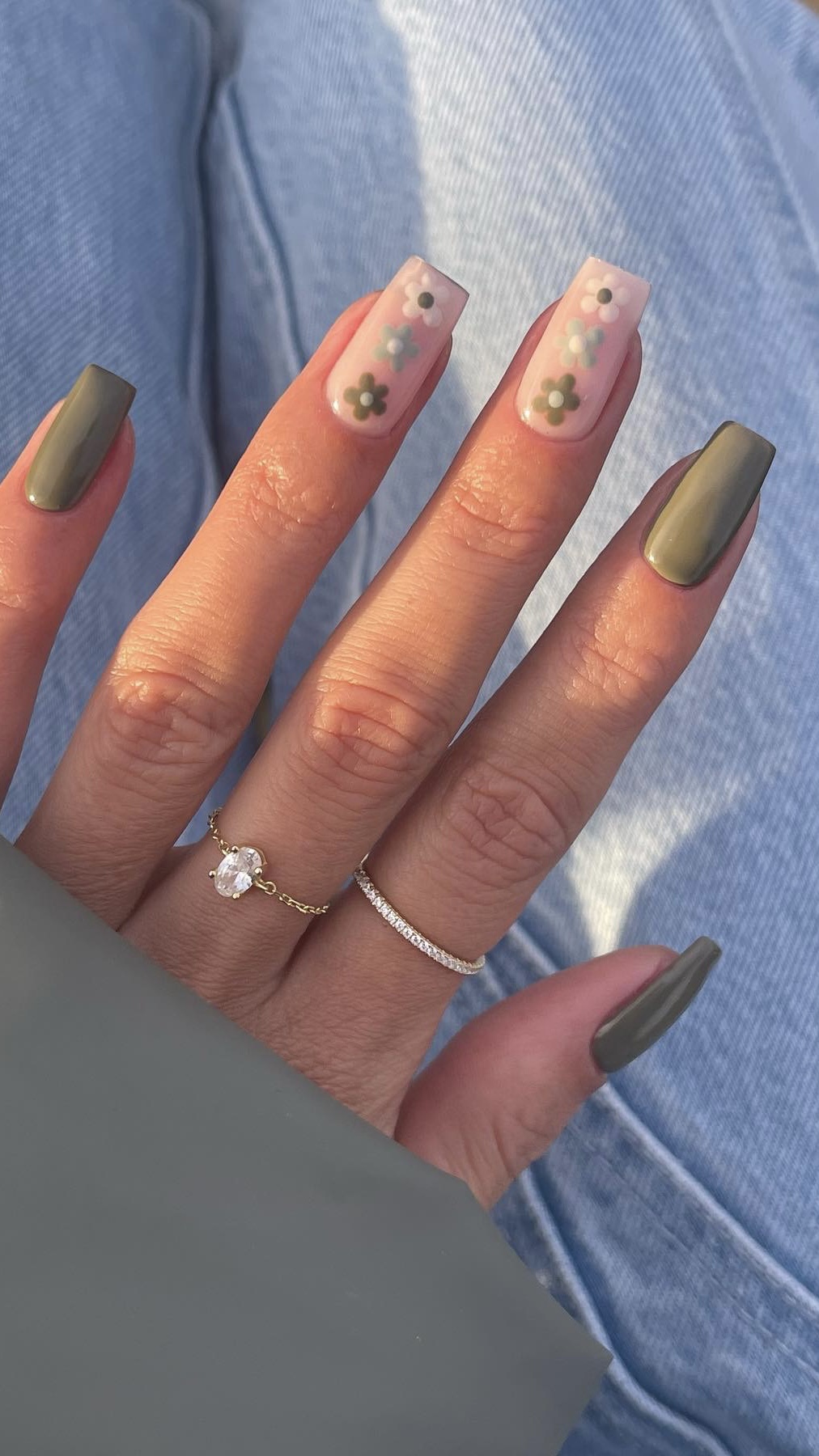 Spring Charm: 26 April Nail Color Ideas