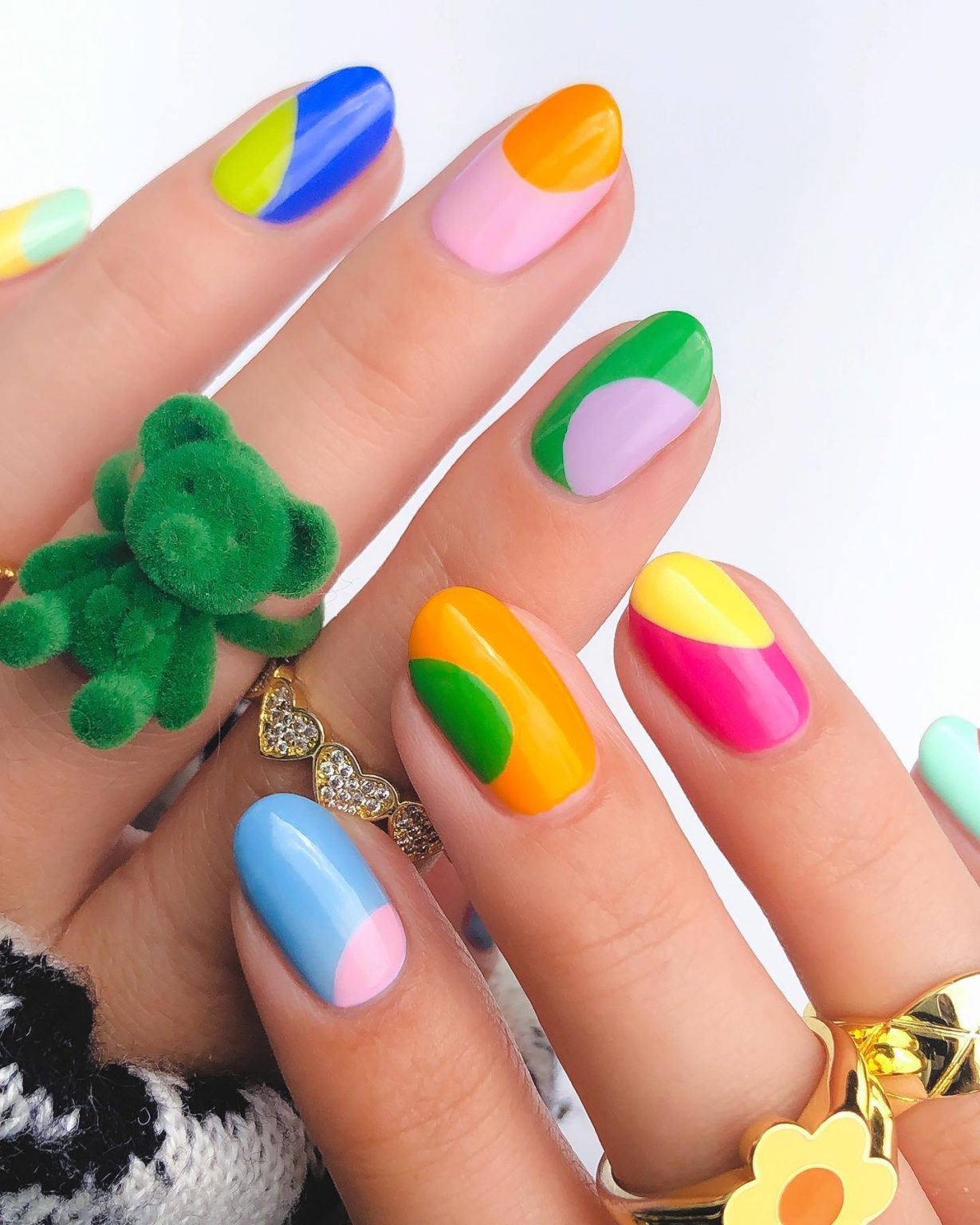 Spring Reimagined: Short Round Spring Nails 2024 – The Ultimate Guide ...