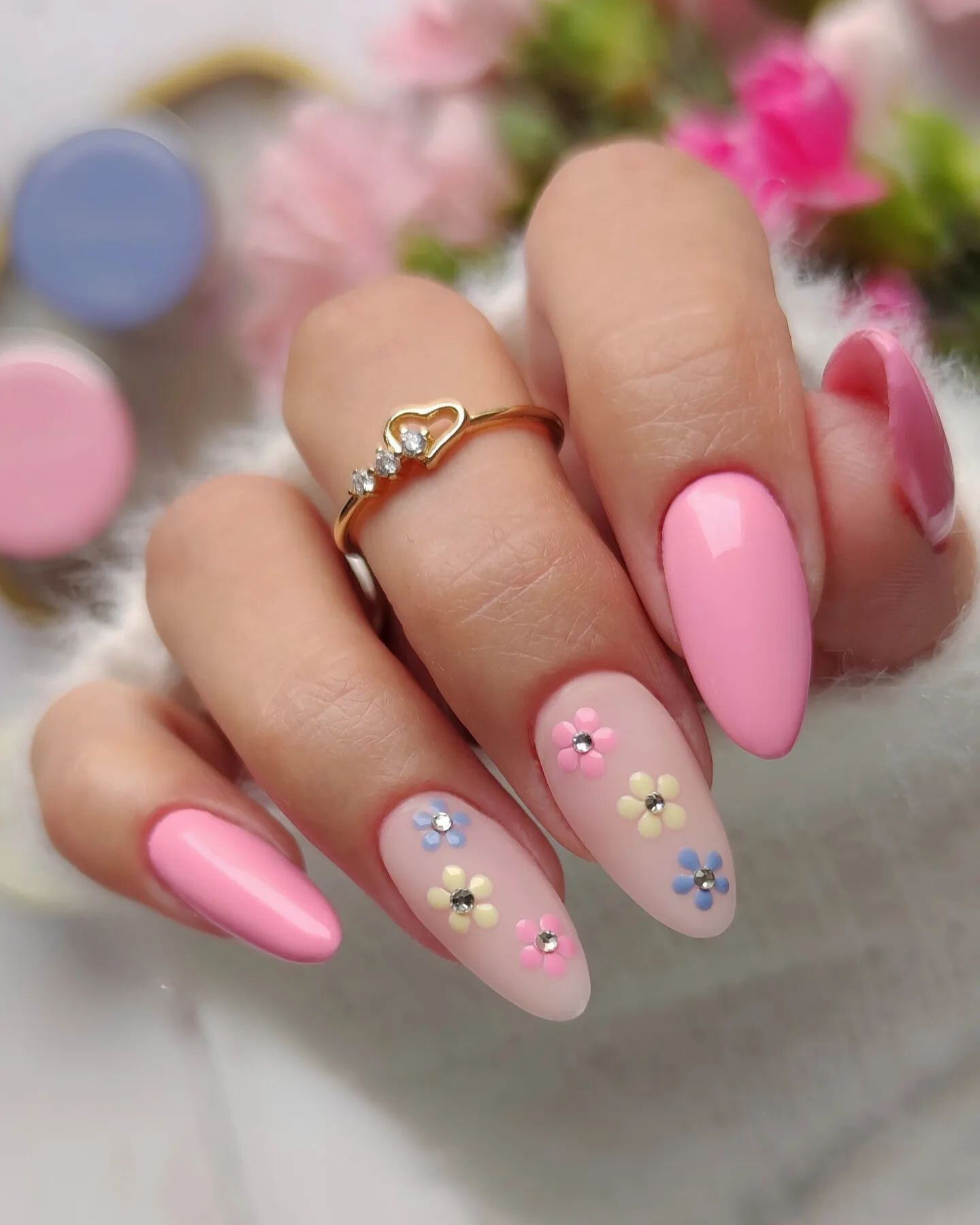 Spring Nail Colors 2024: Blossoming Trends and Timeless Styles ...