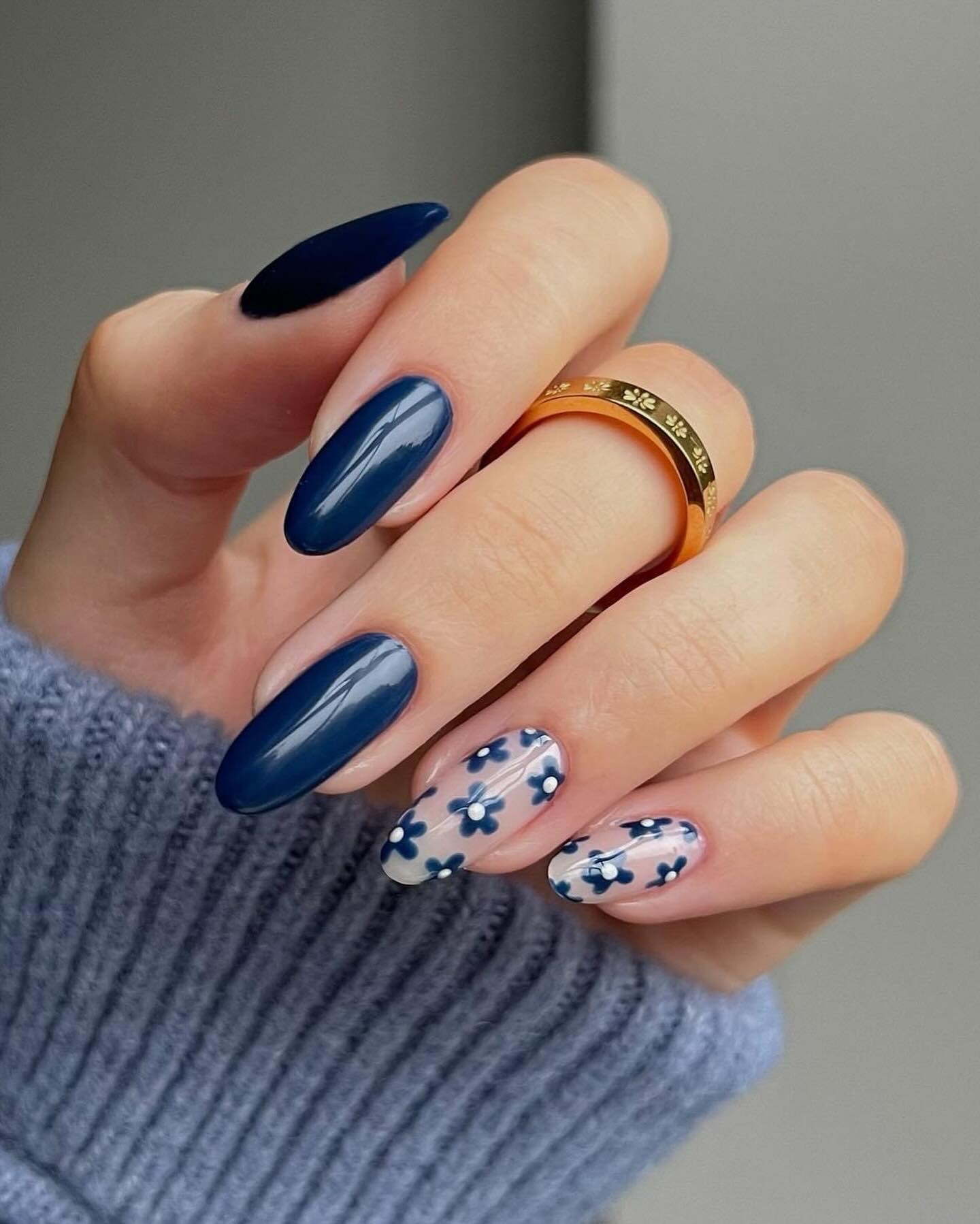 Embracing Serenity and Style: The Guide to Blue Spring Nails - divagaze.com