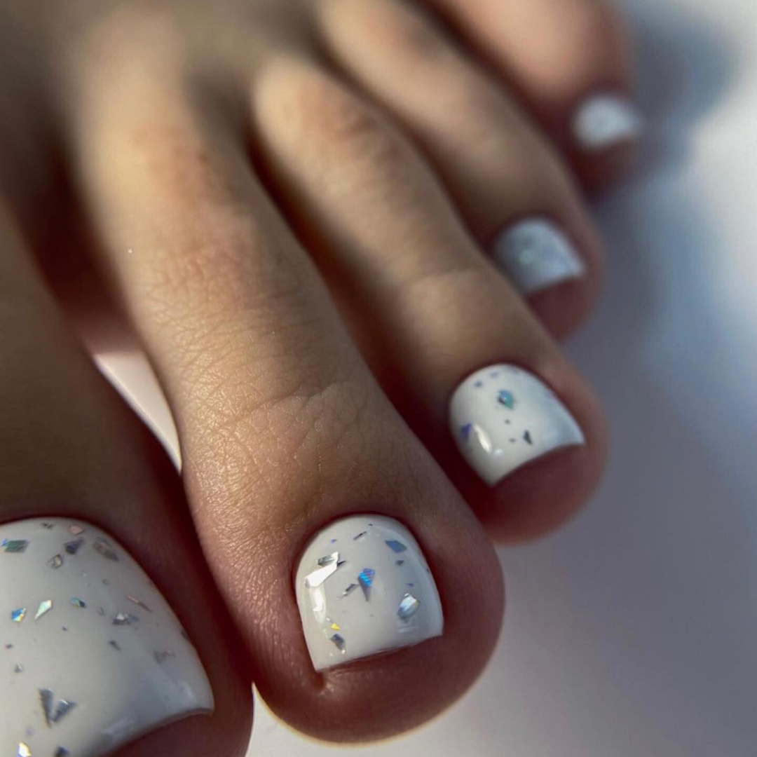 Spring Toe Nails: Seasonal Splendor at Your Feet - divagaze.com