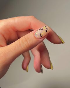 Spring Reimagined: Short Round Spring Nails 2024 – The Ultimate Guide ...