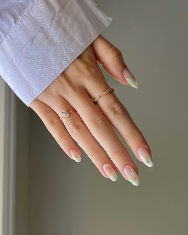 Spring Round Nails 2024: Embracing the Season's Charm with Trendsetting ...