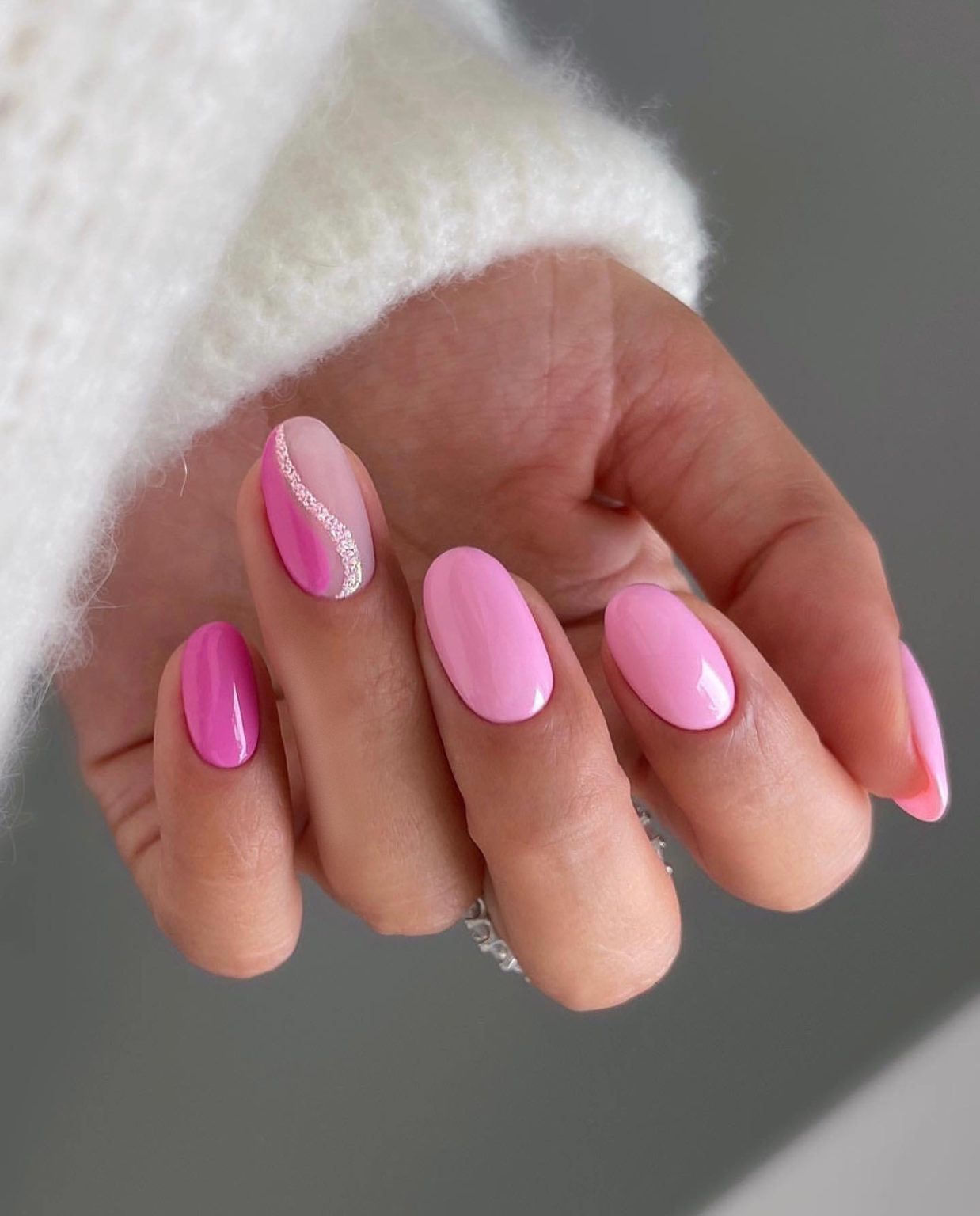 Spring Reimagined: Short Round Spring Nails 2024 – The Ultimate Guide ...