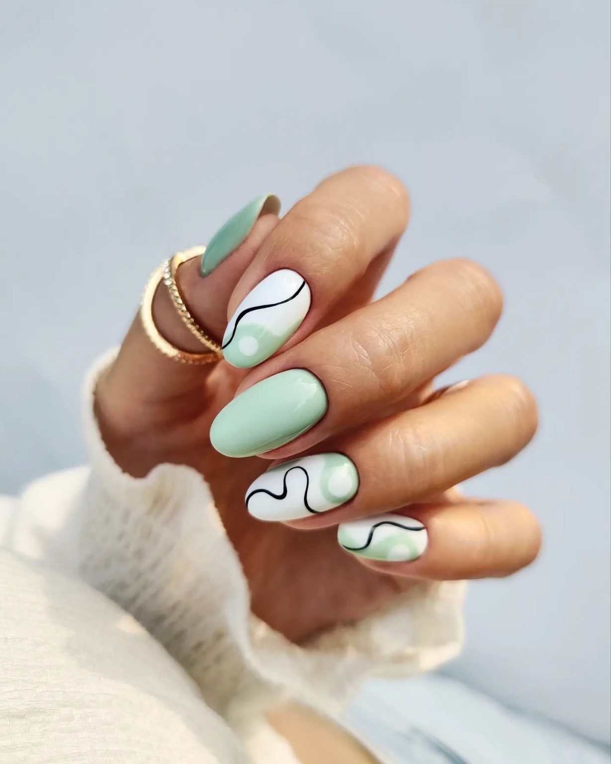 Spring Reimagined: Short Round Spring Nails 2024 – The Ultimate Guide ...