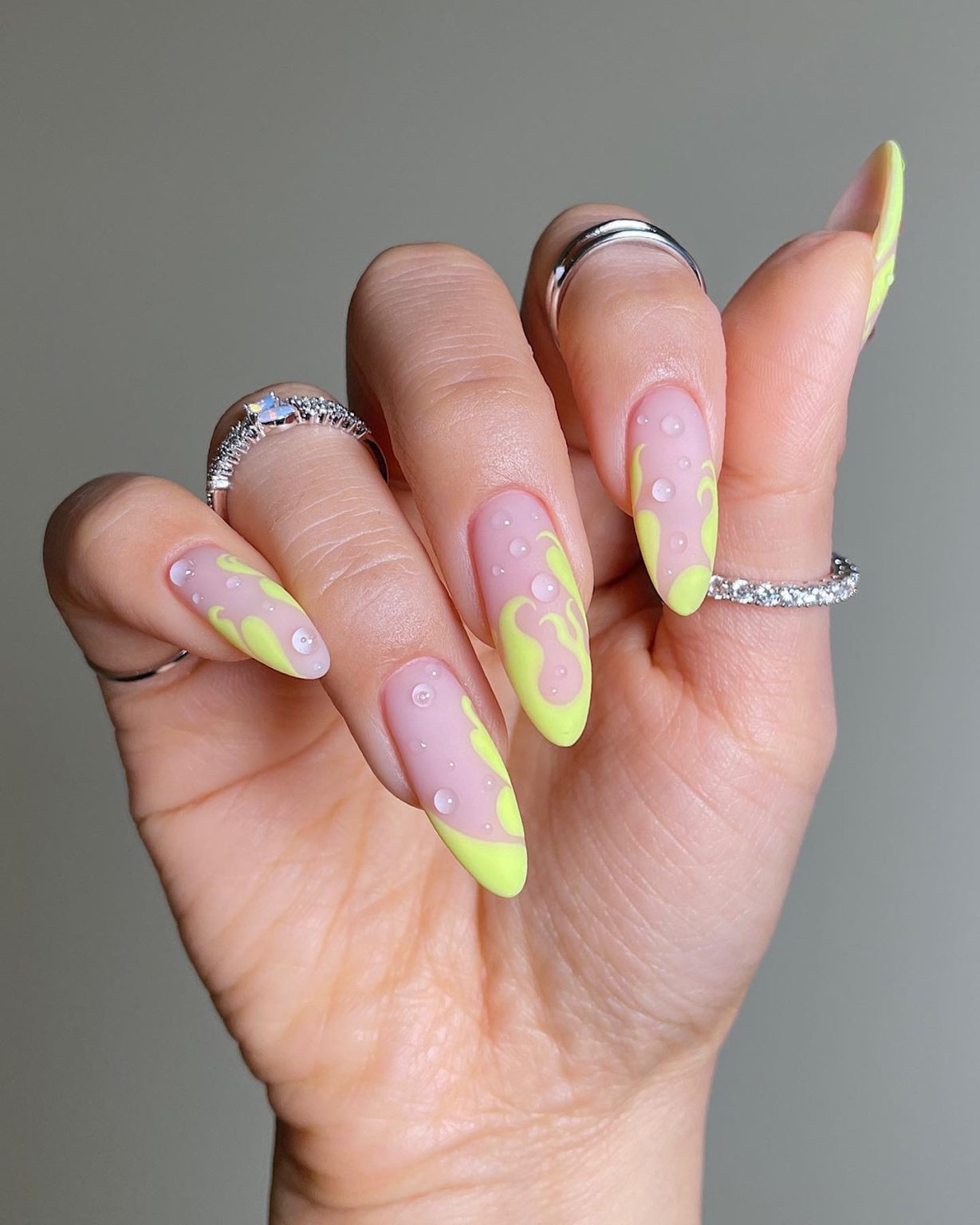 Sunshine at Your Fingertips: Trendsetting Yellow Spring Nails to ...