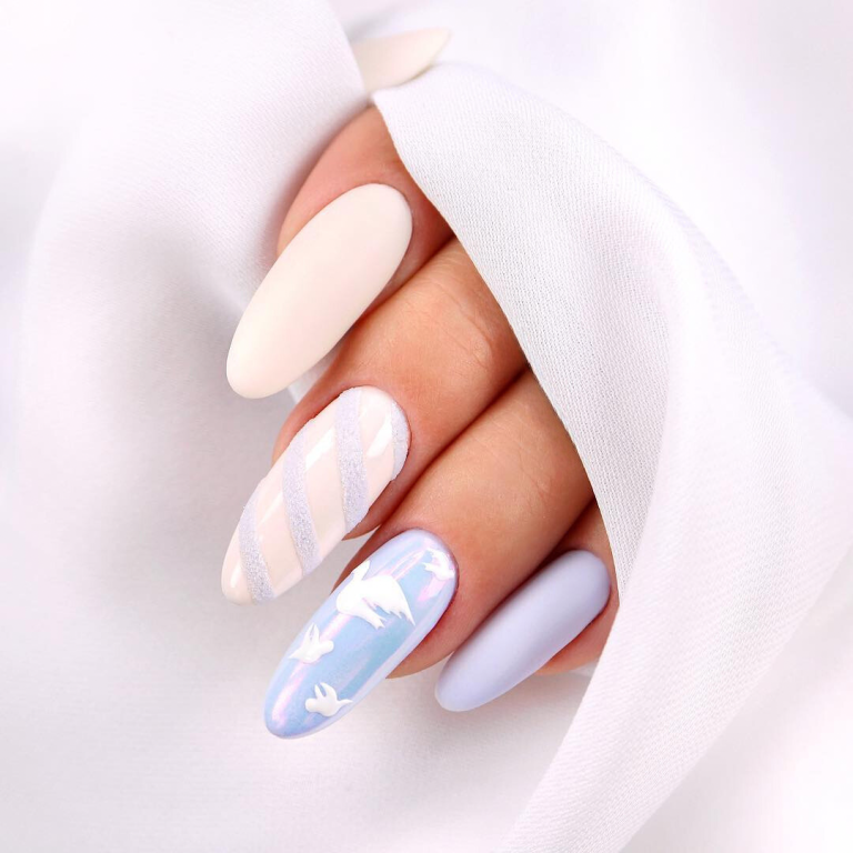 White Spring Nails: Embracing the Season's Purest Trend - divagaze.com