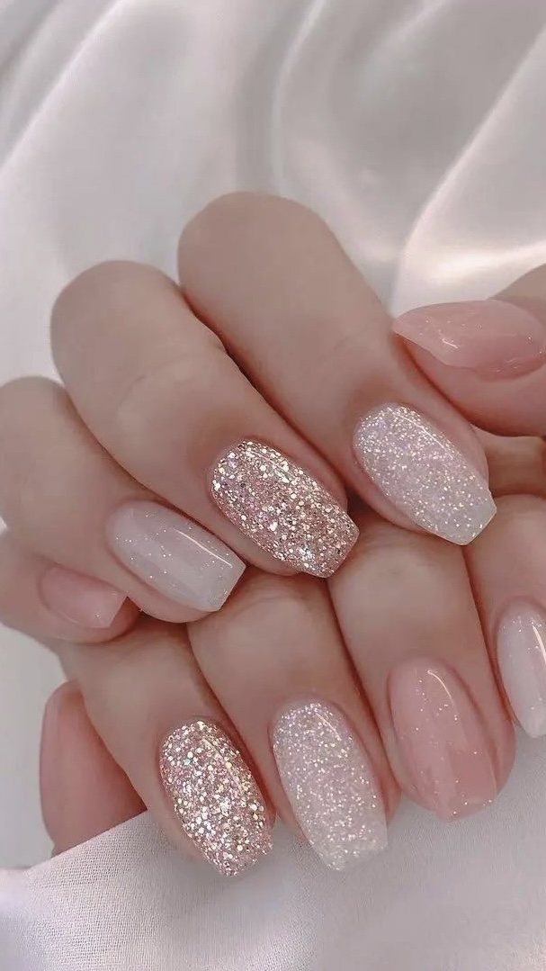 25 Dazzling Spring Sparkle Nail Trends to Elevate Your 2024 Style!
