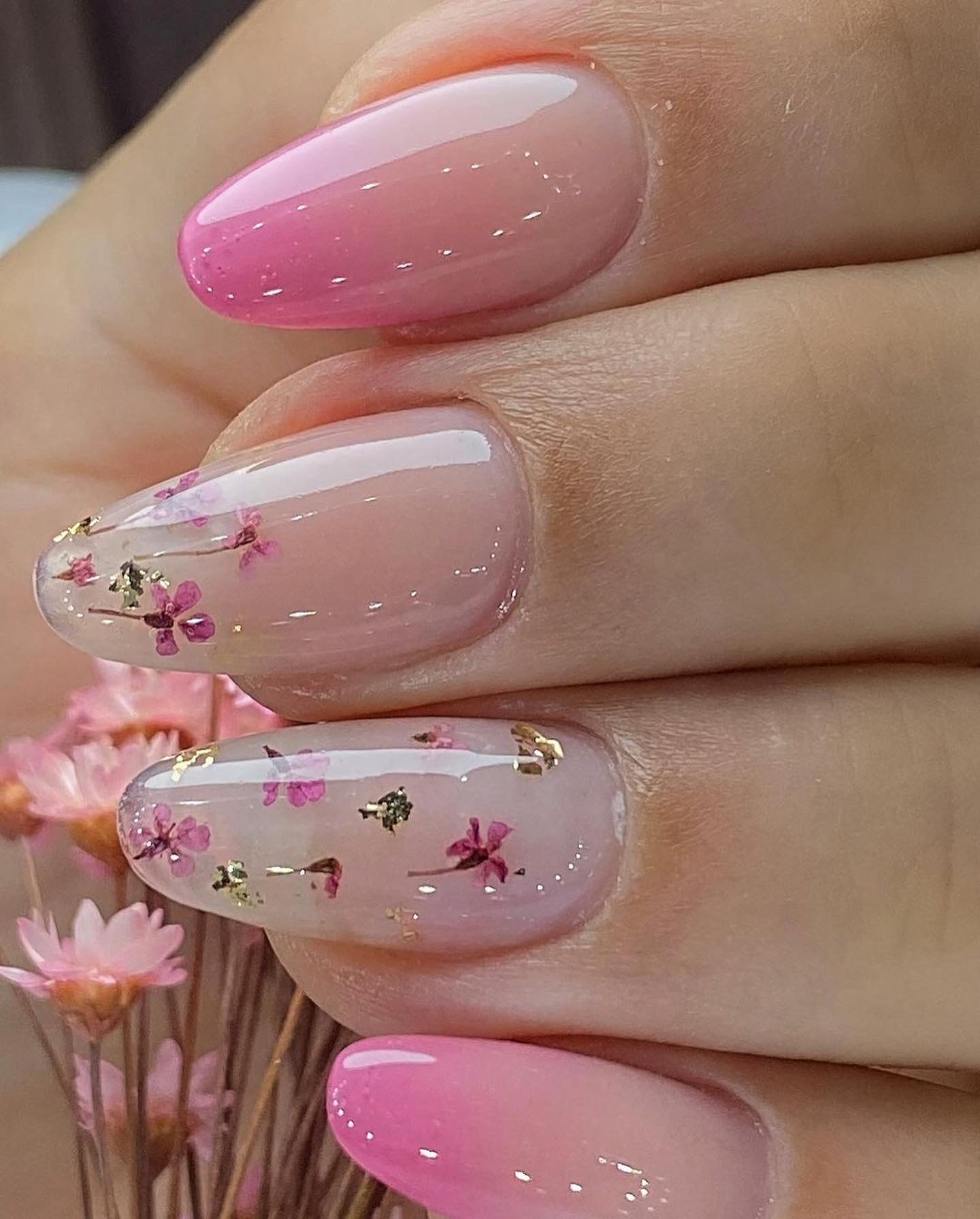 31 Best Spring Nail Colors 2024: Trendy Designs for a Fashion-Forward Look