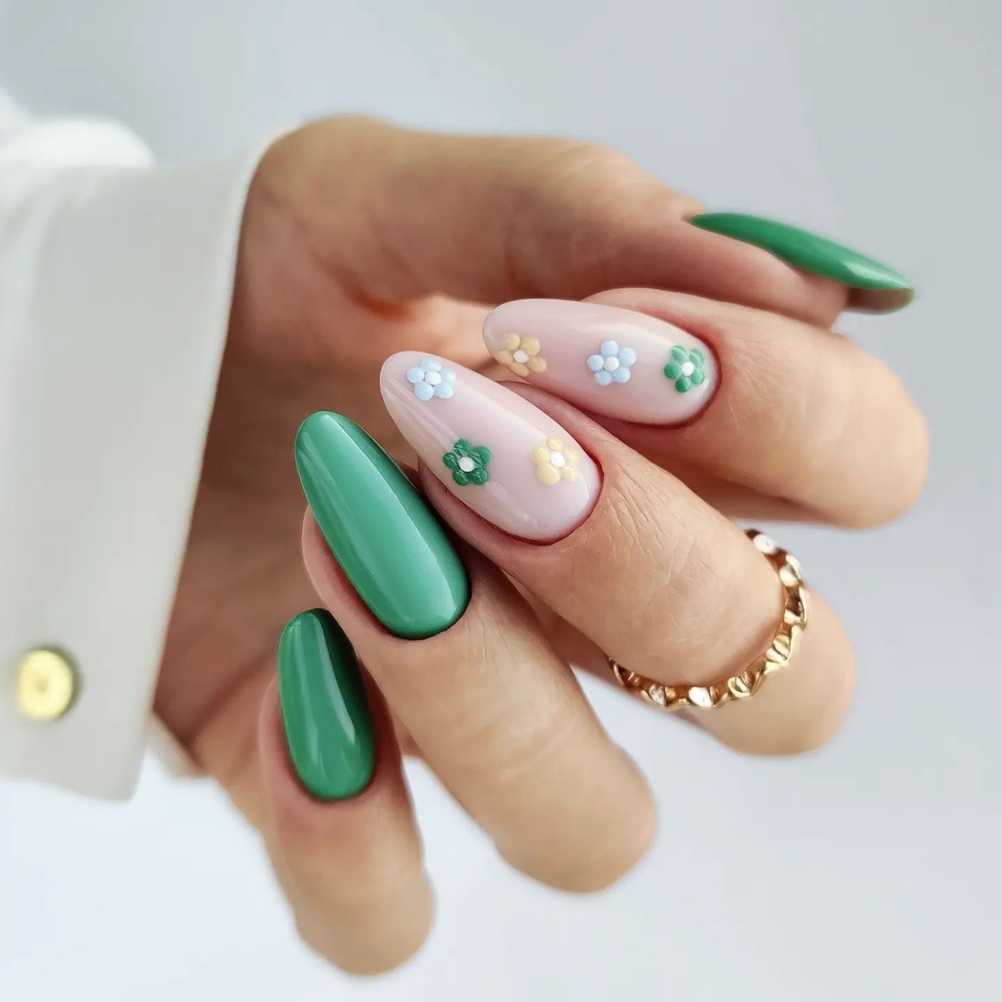 27 Trendy Spring Nails 2024: Elevate Your Style with the Hottest Designs!