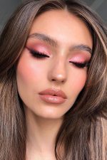 Top 36 Spring Makeup 2024 Trends – Revitalize Your Beauty Routine!