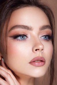 Top 36 Spring Makeup 2024 Trends – Revitalize Your Beauty Routine!