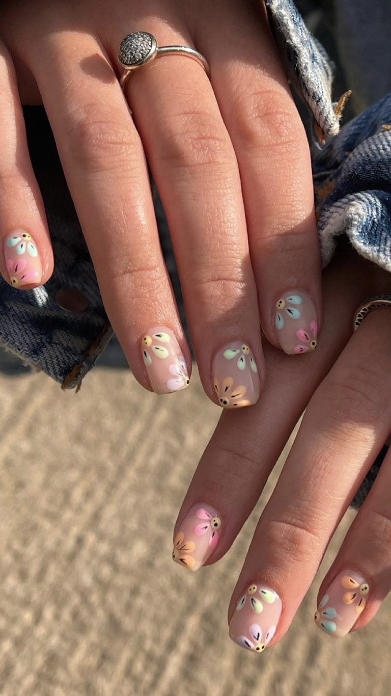 Top 31 April Short Nails 2024 - Chic Trends for Spring Manicures