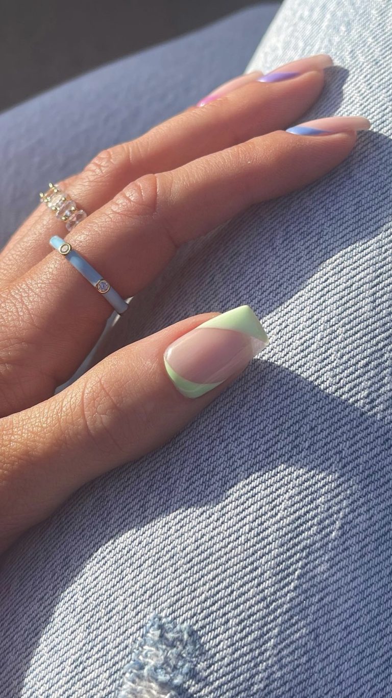 Top 28 Light Spring Nails 2024: Trendy Pastels & Elegant Designs!