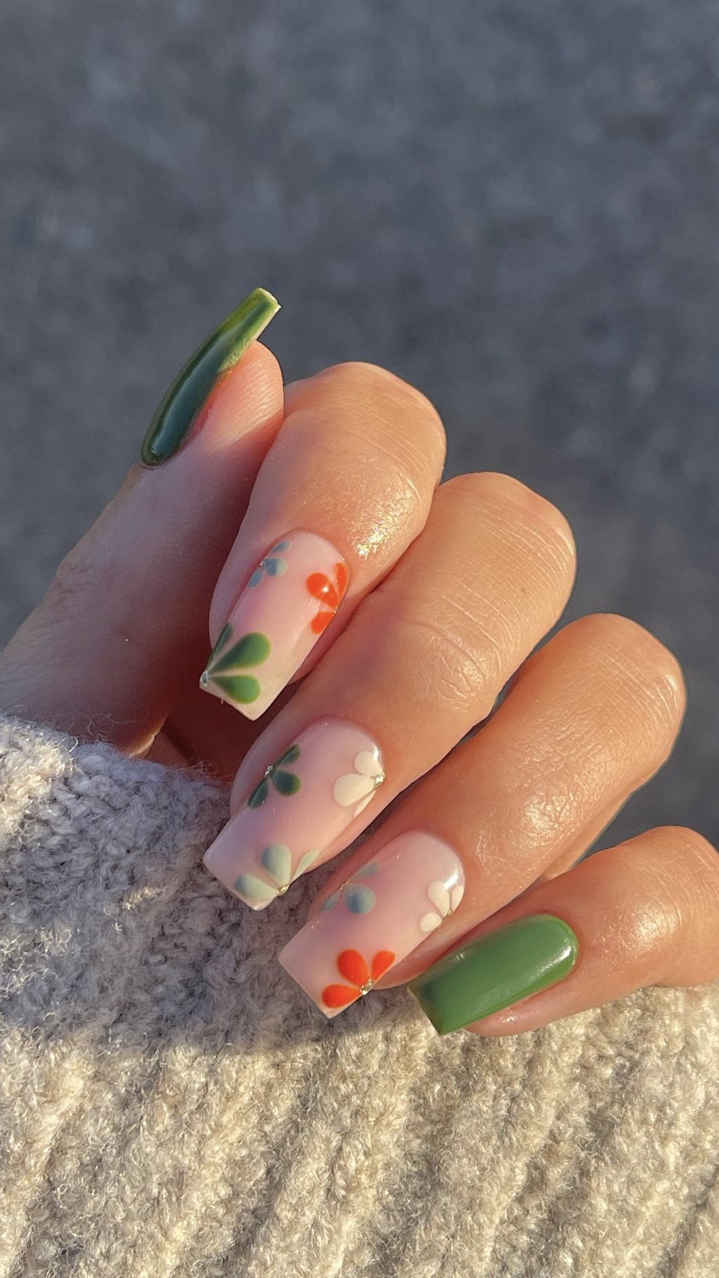 Bloom with Style: 27 Must-Try Spring Flower Nail Designs for a Chic ...