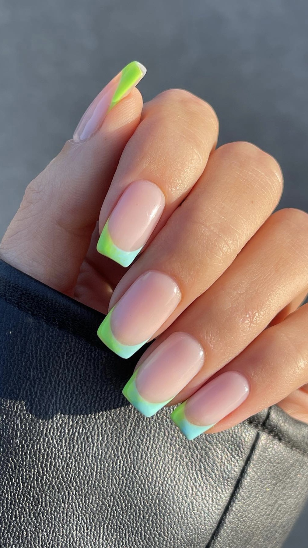20 Spring French Nail Color Tips Ideas 2024: Unveil Trendsetting Manicures!