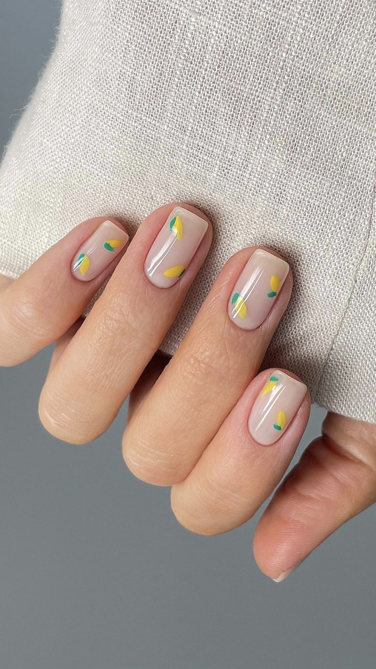 Top 31 April Short Nails 2024 - Chic Trends for Spring Manicures
