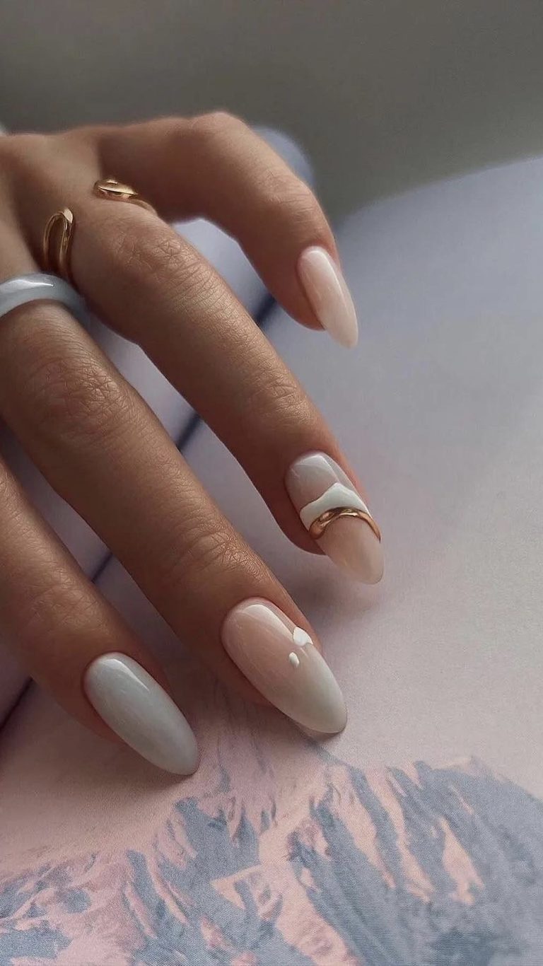 Top 28 Light Spring Nails 2024: Trendy Pastels & Elegant Designs!