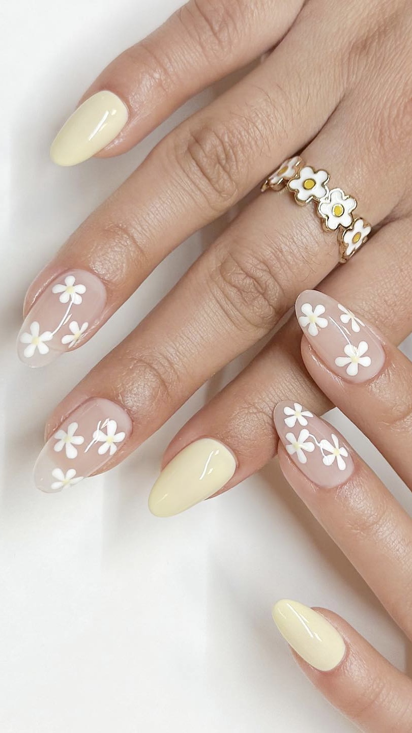 Bloom with Style: 27 Must-Try Spring Flower Nail Designs for a Chic ...