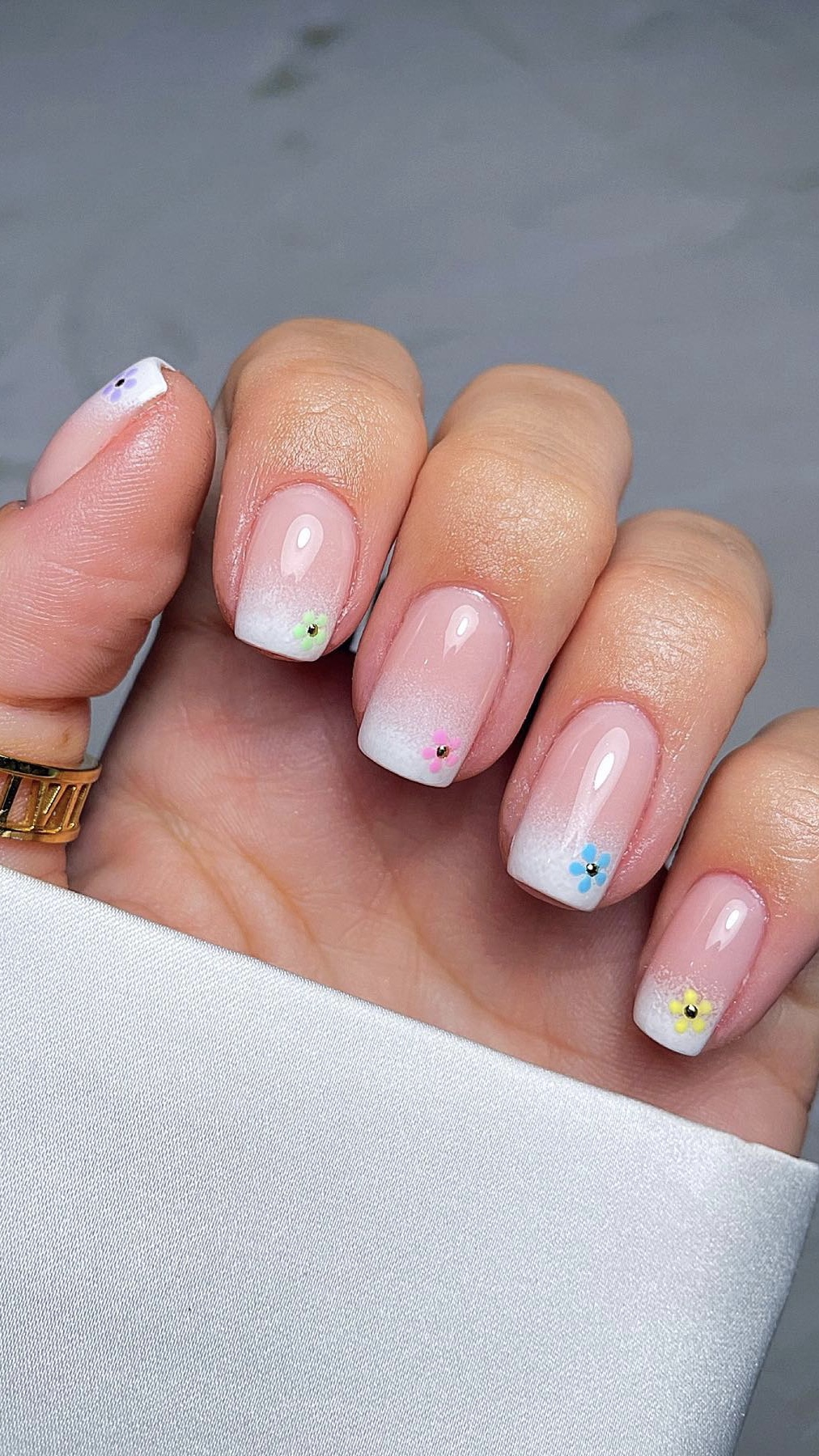 Bloom with Style: 27 Must-Try Spring Flower Nail Designs for a Chic ...