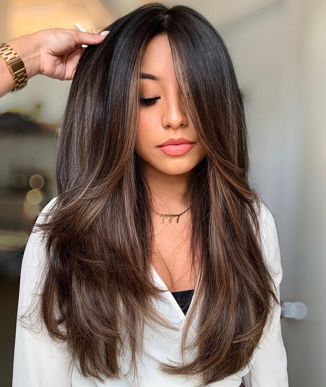 28 Long Hairstyles for Women 2024: Chic Trends to Embrace - divagaze.com