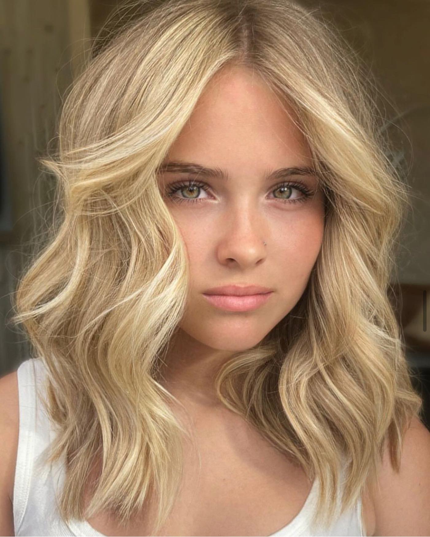 Trendsetting 2024 Wavy Hairstyles for Women - Top 23 Looks - divagaze.com