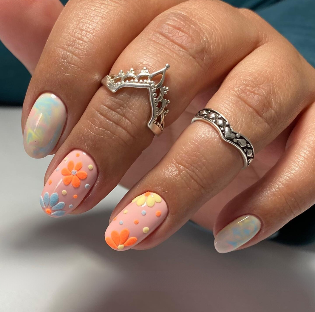23 Summer Nails 2024: Flowers & Trends to Blossom Your Style - divagaze.com