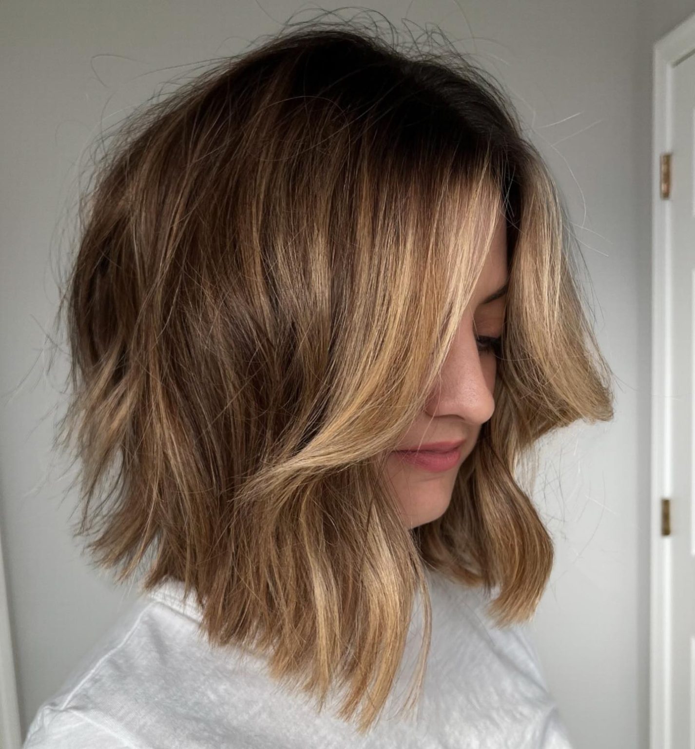 Top 38 Mid-Length Hairstyles 2024 - Chic Looks for Women - divagaze.com