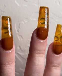 31 Brown Acrylic Nail Designs to Inspire Your Next Manicure - divagaze.com