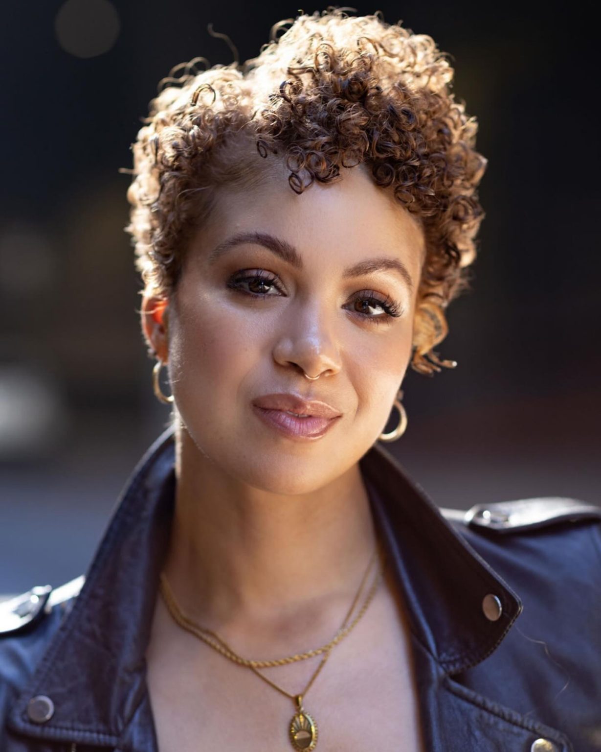 Los 24 Mejores Cortes de Pelo Corto Rizado Que Debes De Probar ...