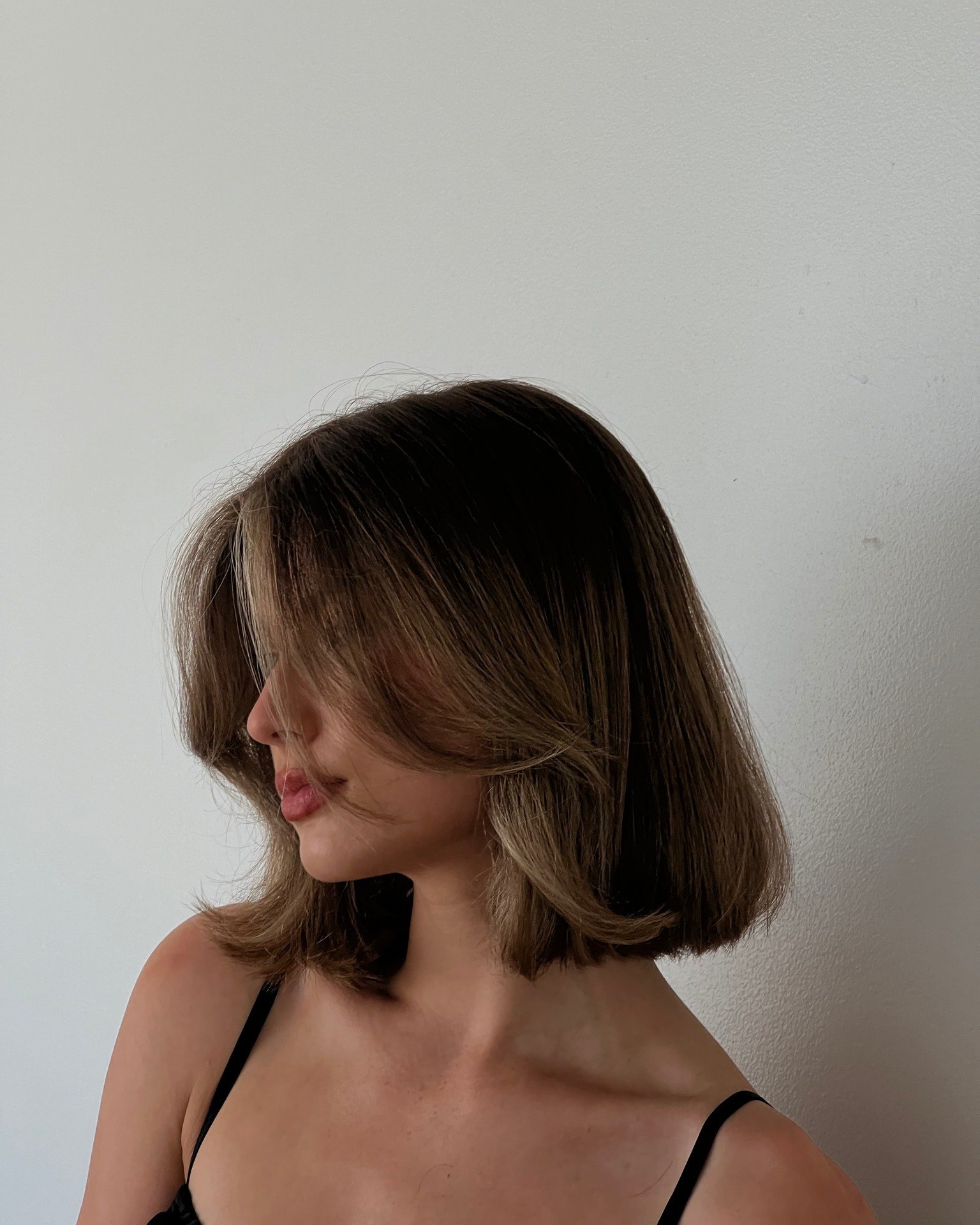 Top 30 Shoulder Length Hairstyles for Women in 2024 - Trendy Cuts ...