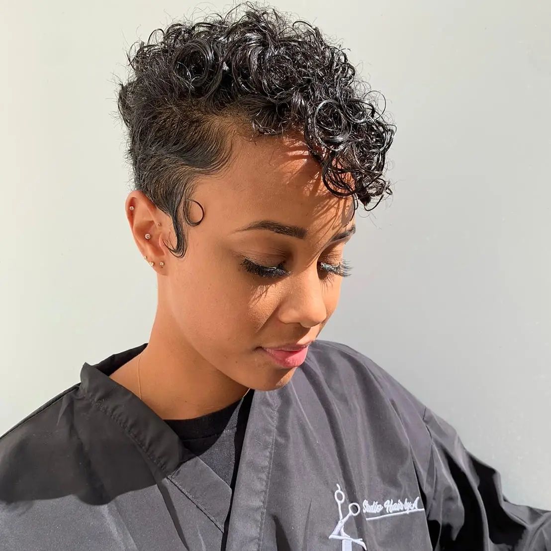 Top 30 Short Curly Hairstyles for Women in 2024 - Trendy Cuts & Styles ...