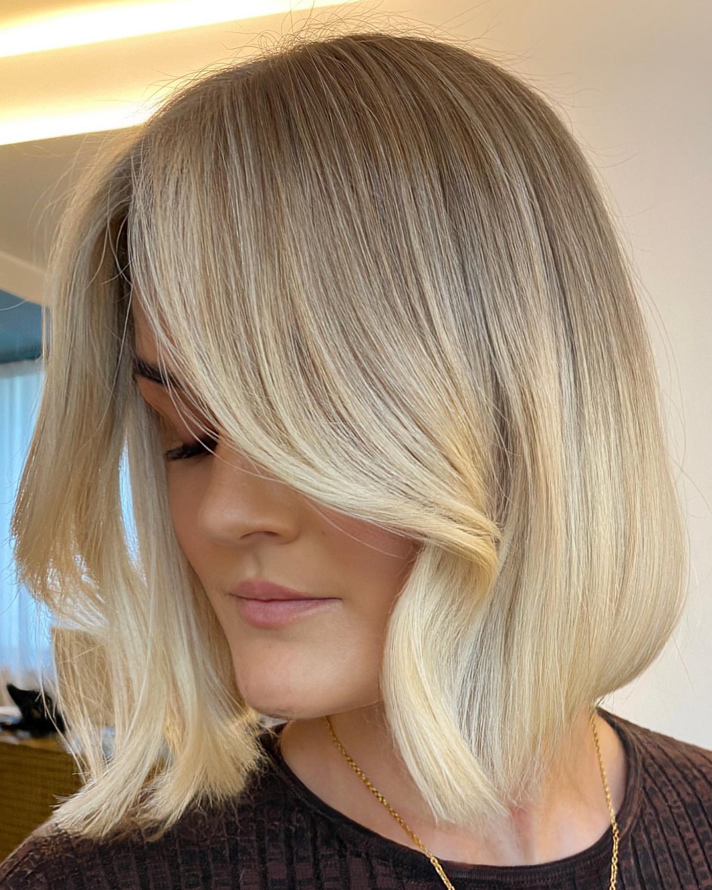 Top 30 Shoulder Length Hairstyles for Women in 2024 - Trendy Cuts ...