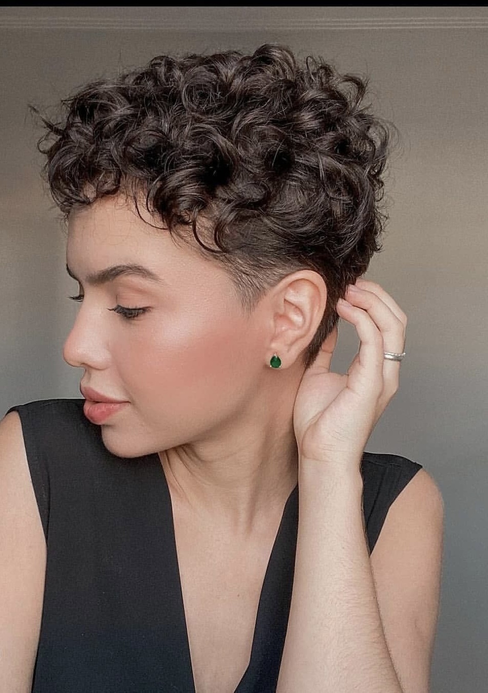 Top 30 Short Curly Hairstyles for Women in 2024 - Trendy Cuts & Styles ...
