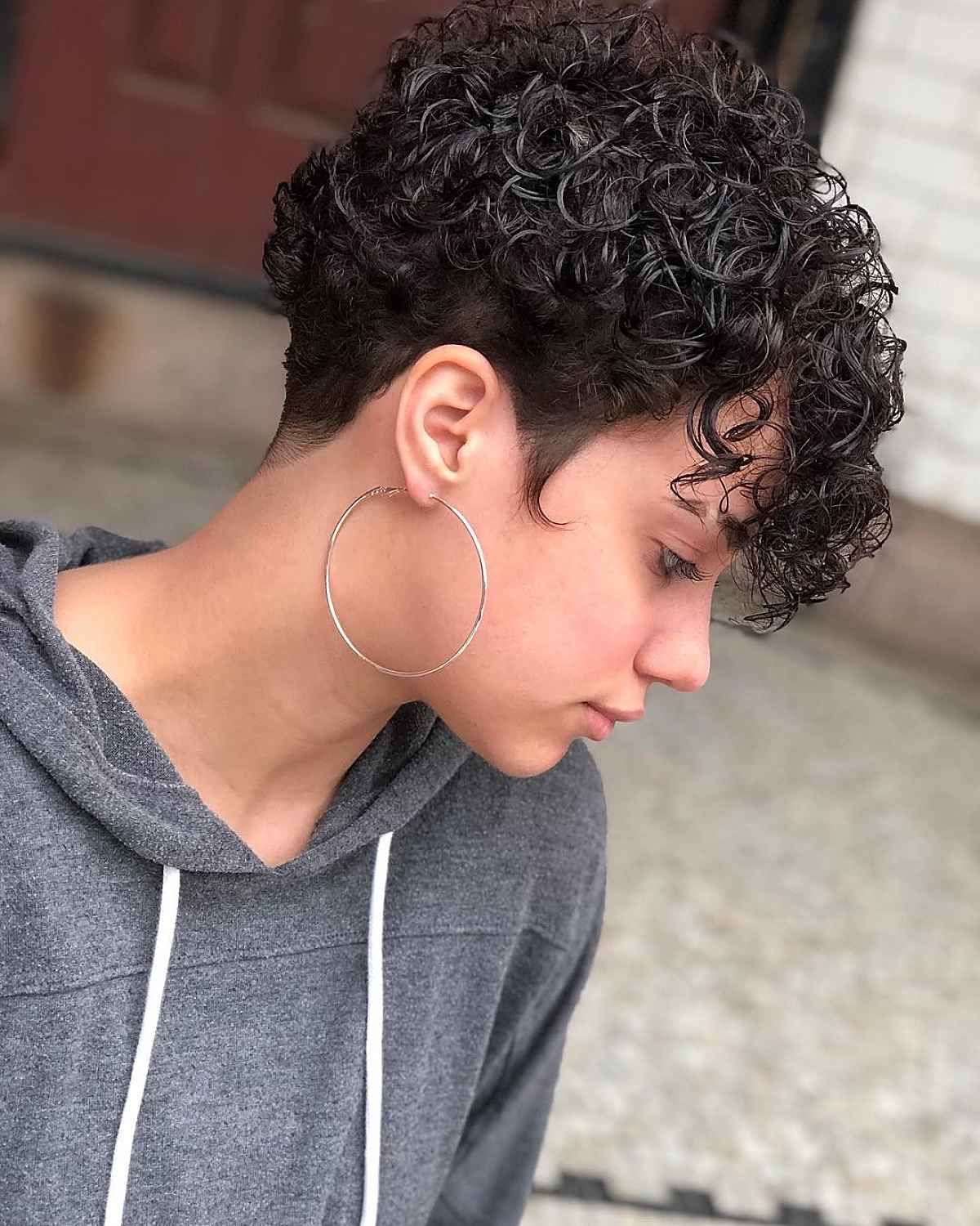 Discover 33 Trendy Short Curly Haircuts for Women in 2024 | Chic Styles ...