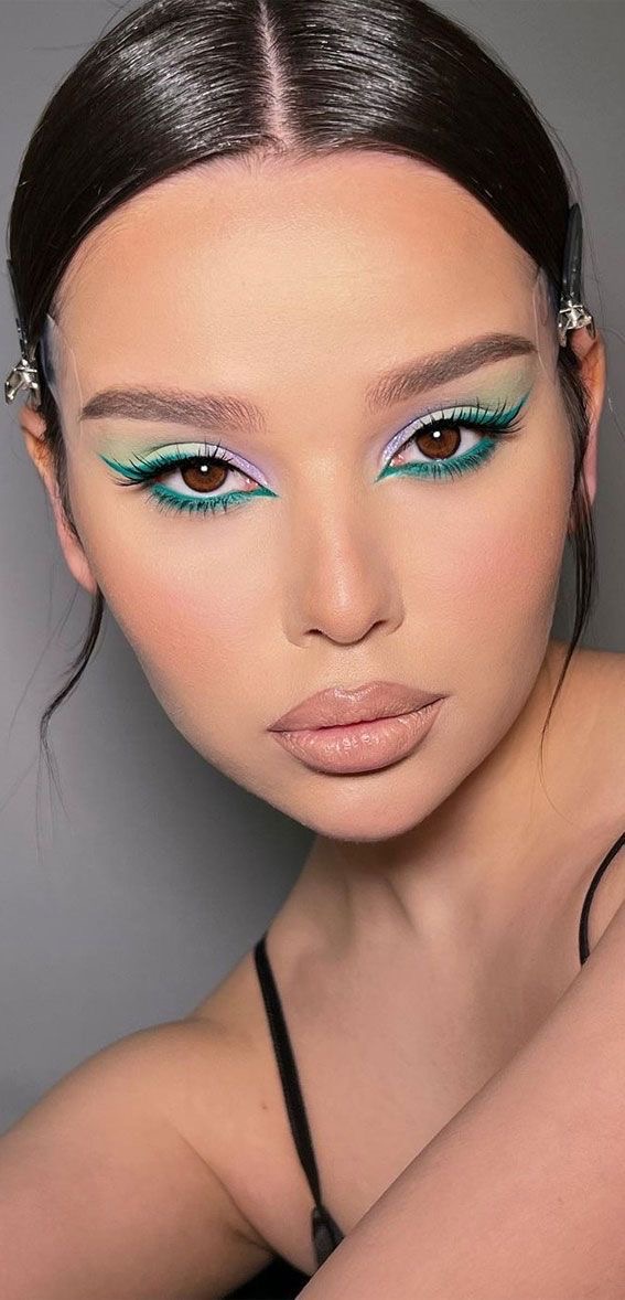 26 Eye Makeup Trends for Summer 2024: Bright, Bridal & Beach Looks ...
