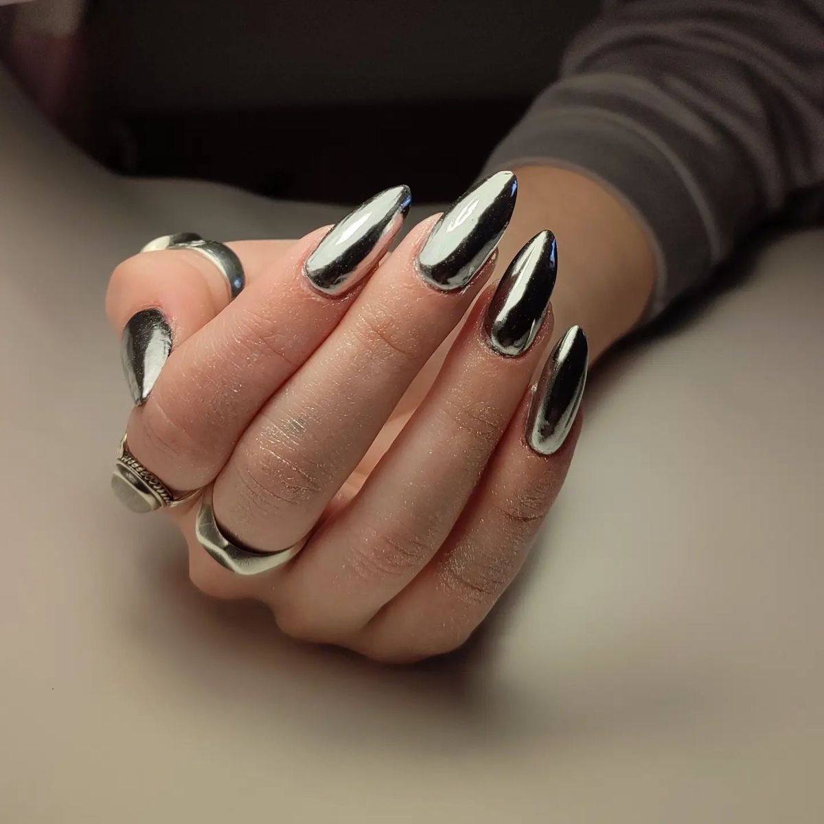 Top 30 Silver Chrome Nails: Dazzling Trends & Styles - divagaze.com