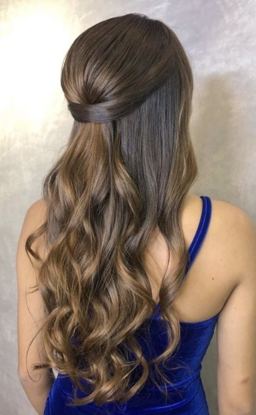 28 Long Hairstyles for Women 2024: Chic Trends to Embrace - divagaze.com