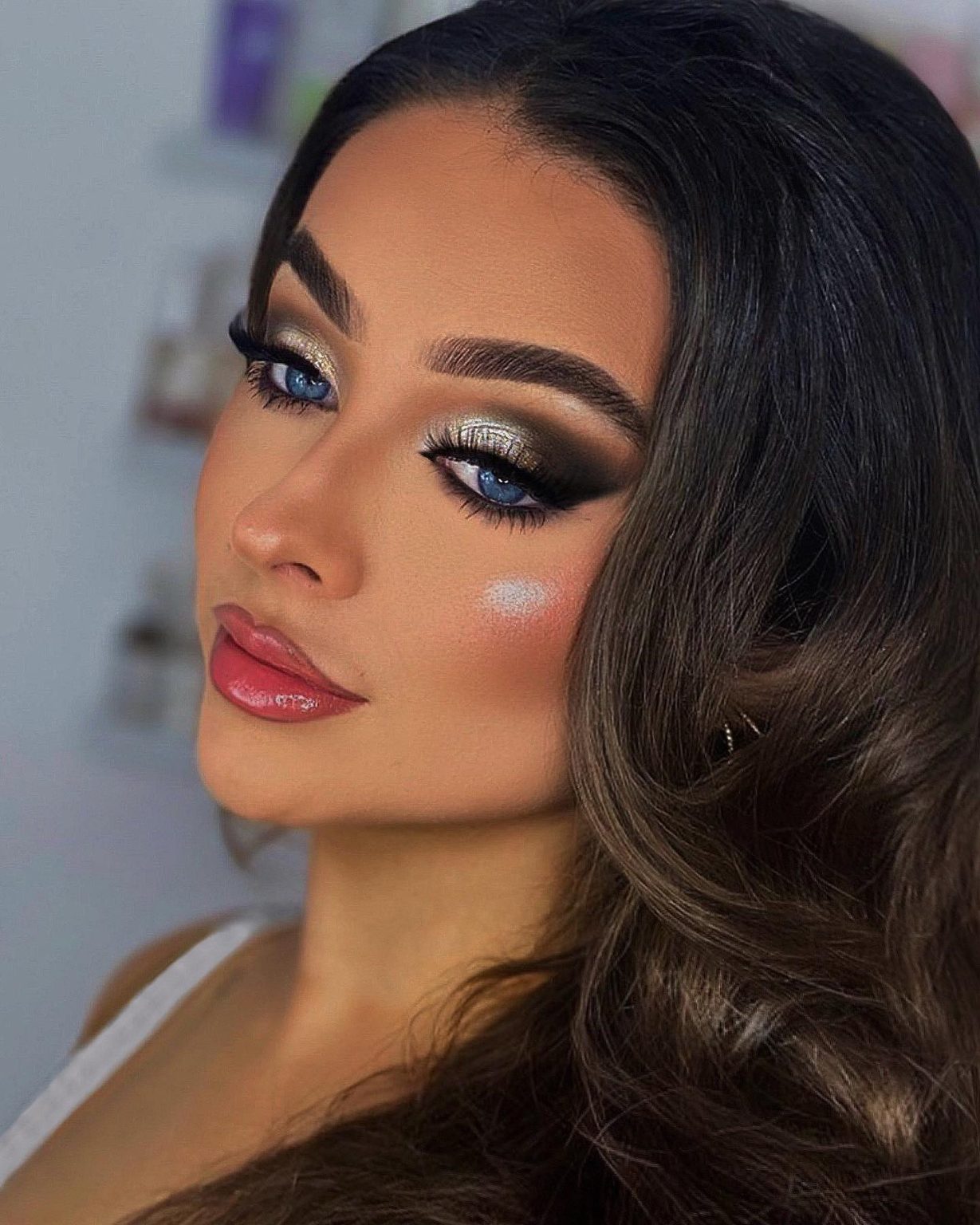 2024's Top 25 Eyeshadow for Blue Eyes - Trends to Make Your Gaze Pop ...