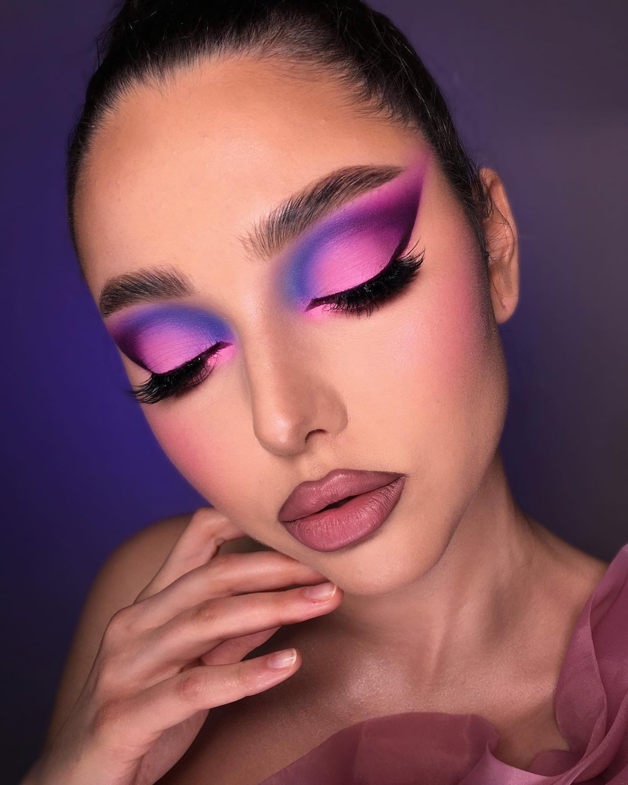 29 Purple Eyeshadow Looks to Elevate Your Style Game - divagaze.com
