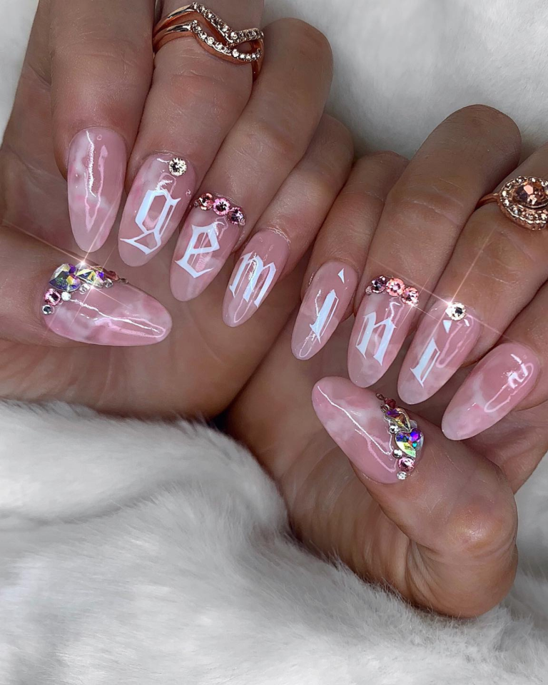 30 Gemini Nails Designs: Unveil Your Cosmic Beauty | Chic & Unique ...