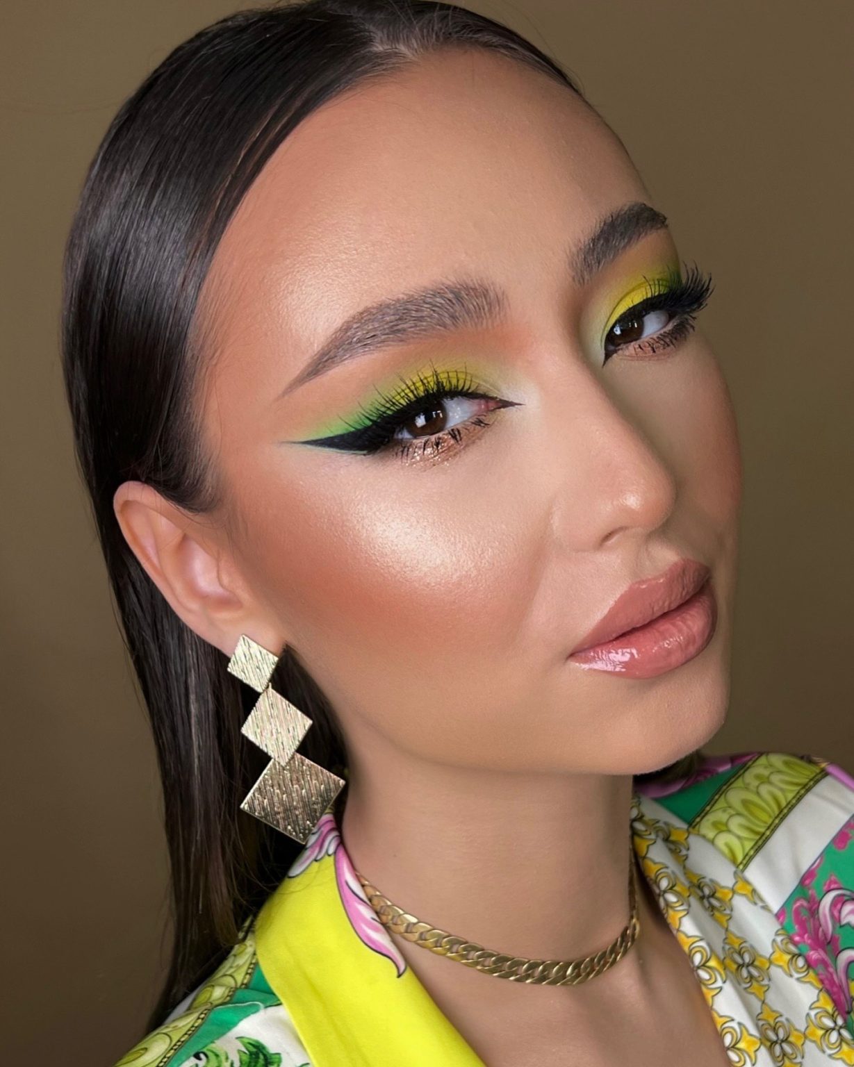 28 Yellow Eyeshadow Looks to Brighten Your Style in 2024 - divagaze.com