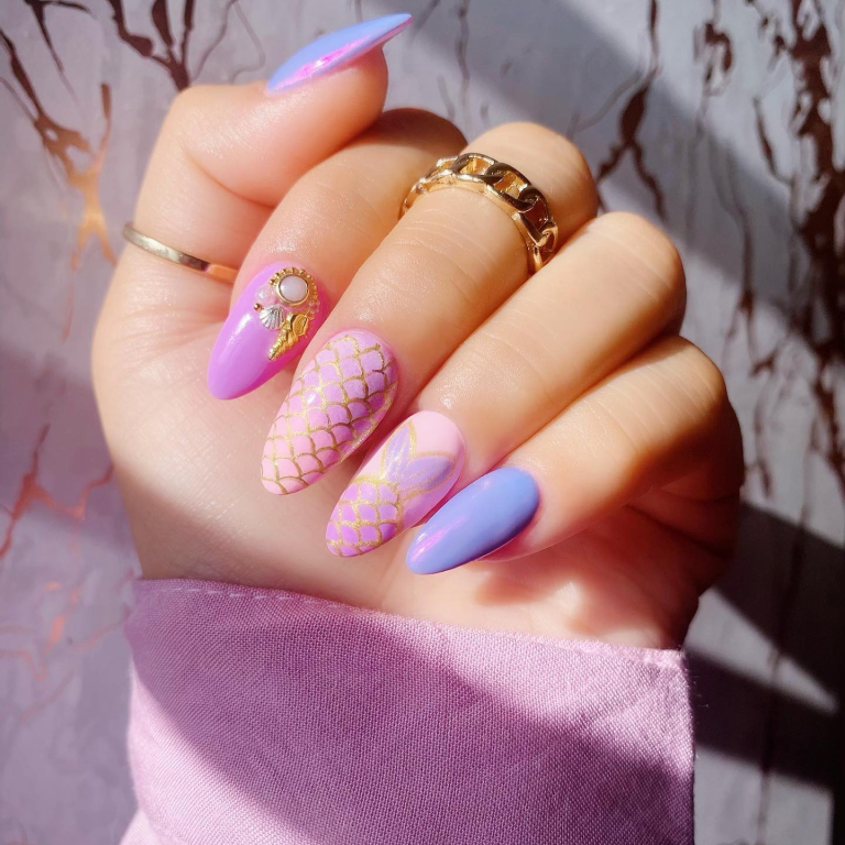 33 Mermaid Nails Designs: Dive into Sea-Inspired Manicure Trends ...