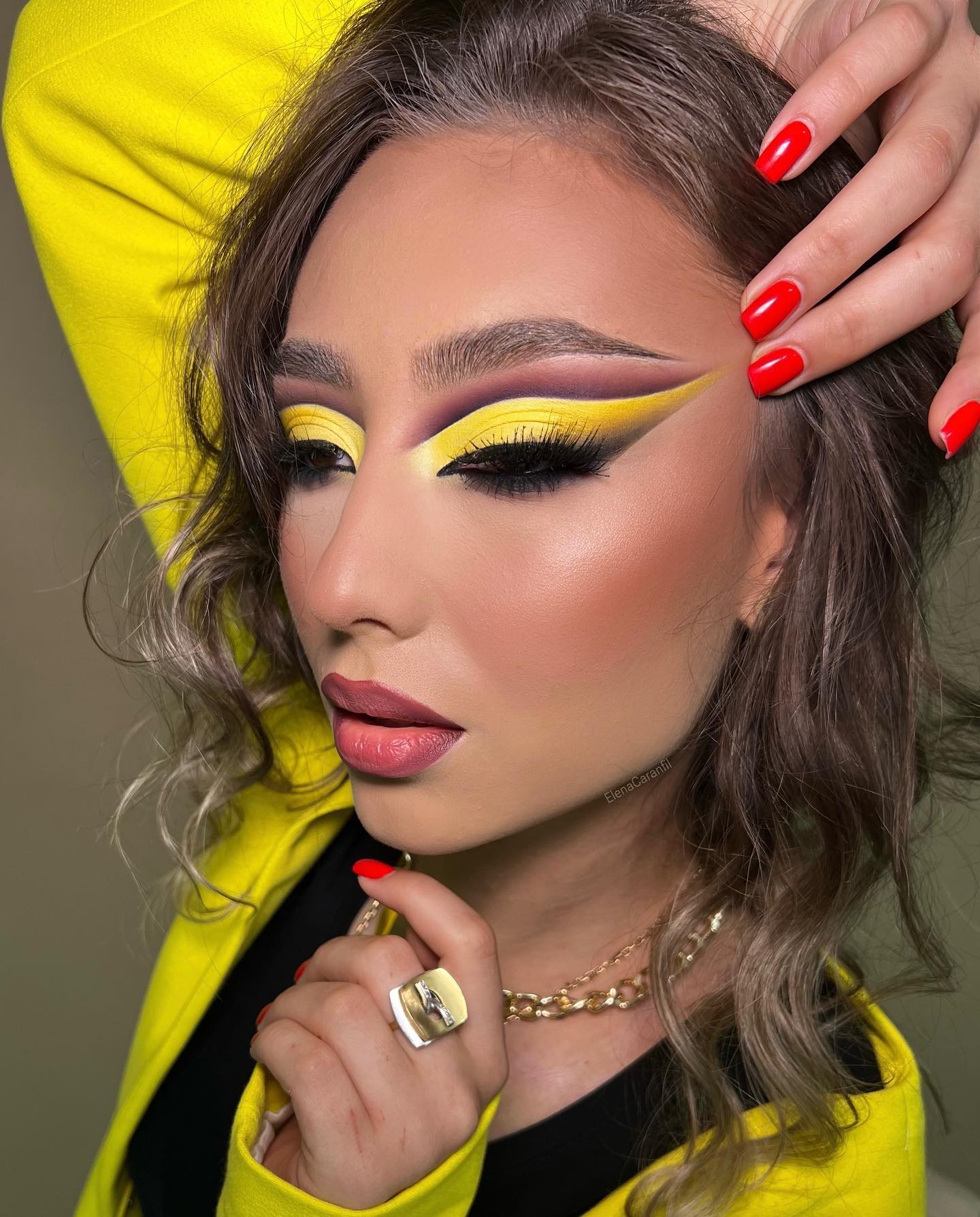 28 Yellow Eyeshadow Looks to Brighten Your Style in 2024 - divagaze.com