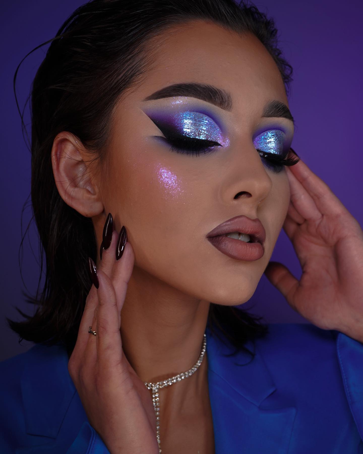 Top 33 Blue Makeup Looks for 2024 – From Sky Light to Midnight Glam - divagaze.com