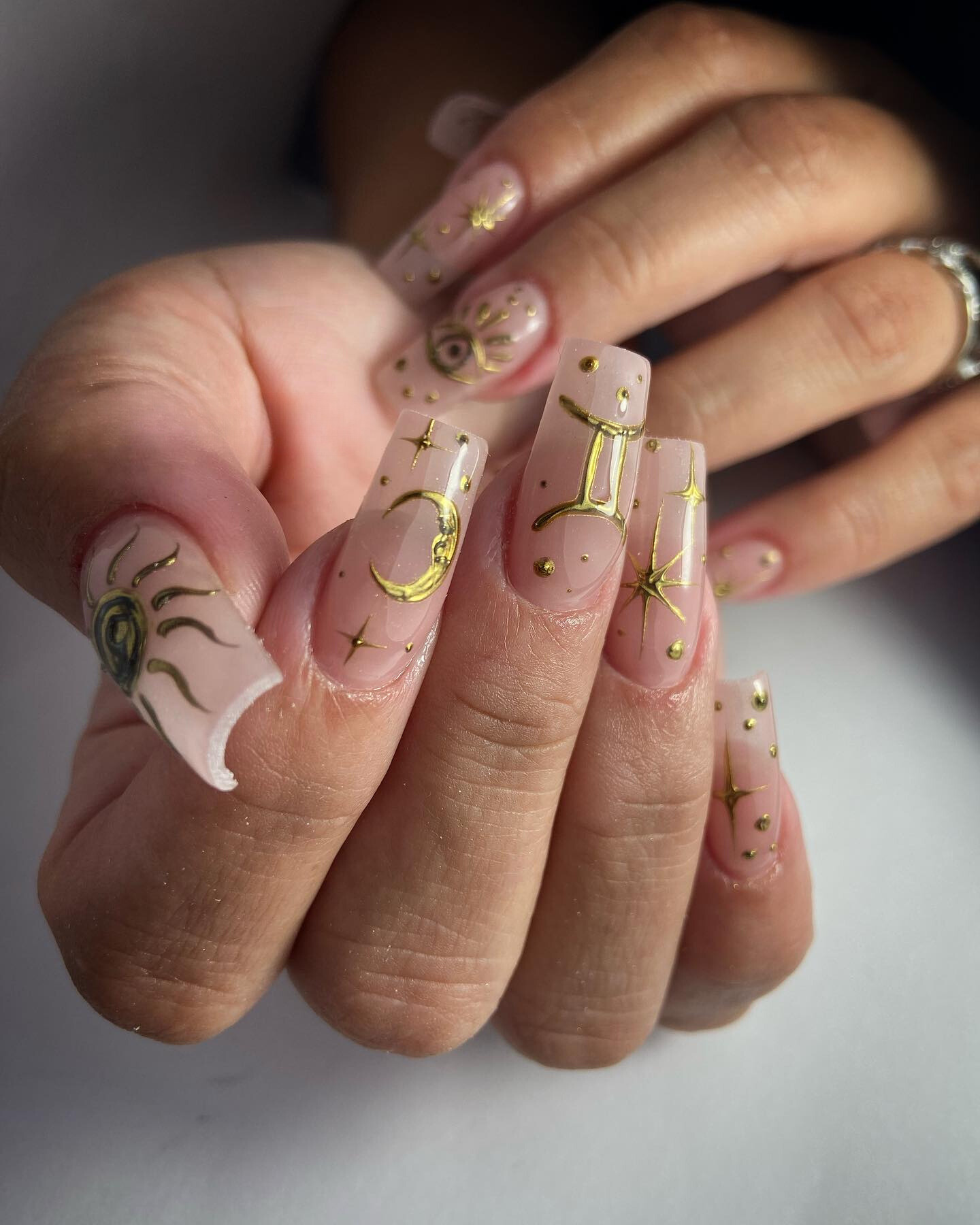30 Gemini Nails Designs: Unveil Your Cosmic Beauty | Chic & Unique ...