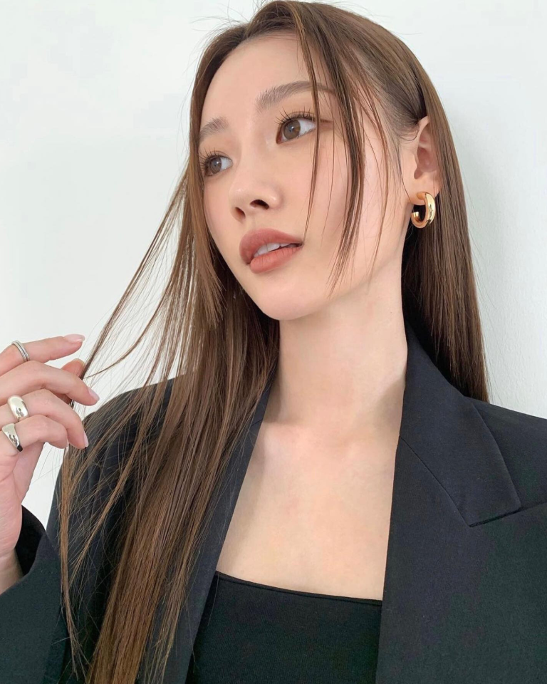 Top 33 Korean Hairstyles 2024 - Revamp Your Style with Chic Looks! - divagaze.com