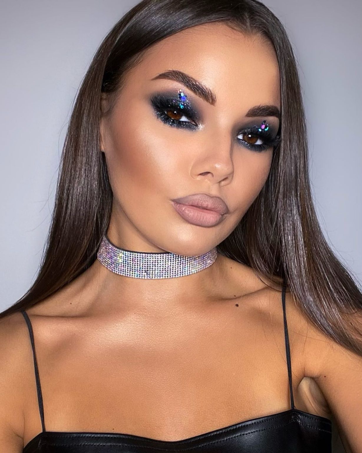 29 Black Makeup Looks to Inspire Your 2024 Style – Bold & Timeless ...