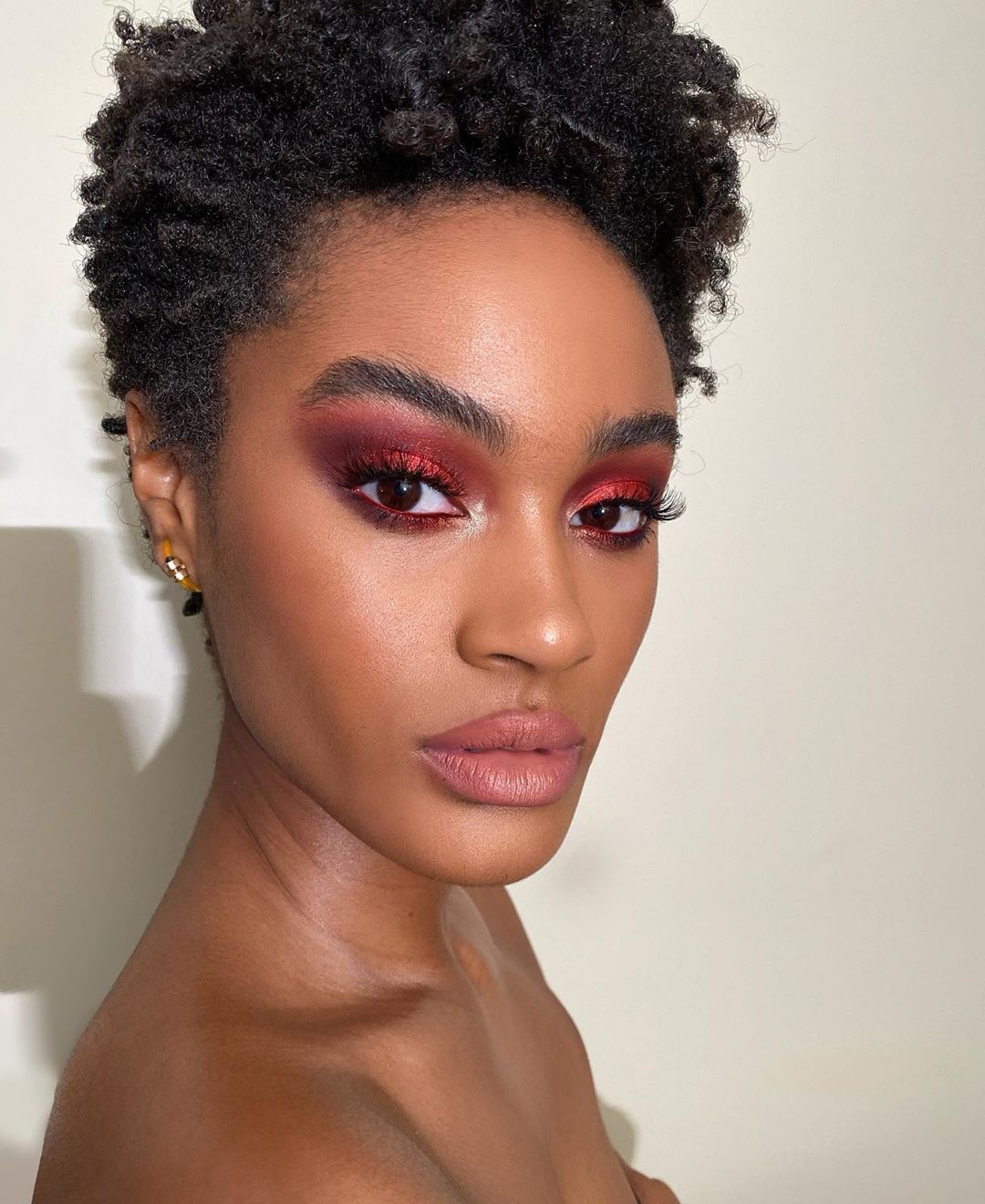 24 Red Eyeshadow Looks to Rock Your Makeup Game | Bold & Beautiful ...